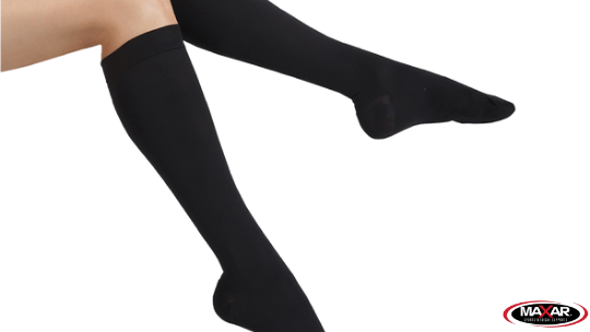 THE MODERN RULES OF HOW AND WHEN TO WEAR COMPRESSION SOCKS– Maxar Braces